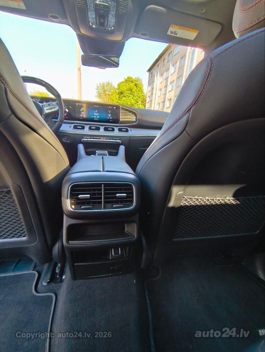 Black Mercedes-Benz 180 2023 in Tallinn, with an engine capacity of 3.00 L and mileage of 46 thousand km for 85000 €, photo 17 on AUTOMOTO.COM.LV