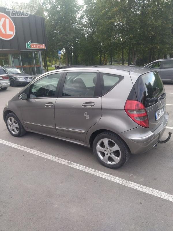 Pelēks Mercedes-Benz 180 2007 Naujoji Akmenė, ar dzinēja tilpumu 2.00 L un nobraukumu 275 tūkst. km par 1900 €, foto 4 vietnē AUTOMOTO.COM.LV