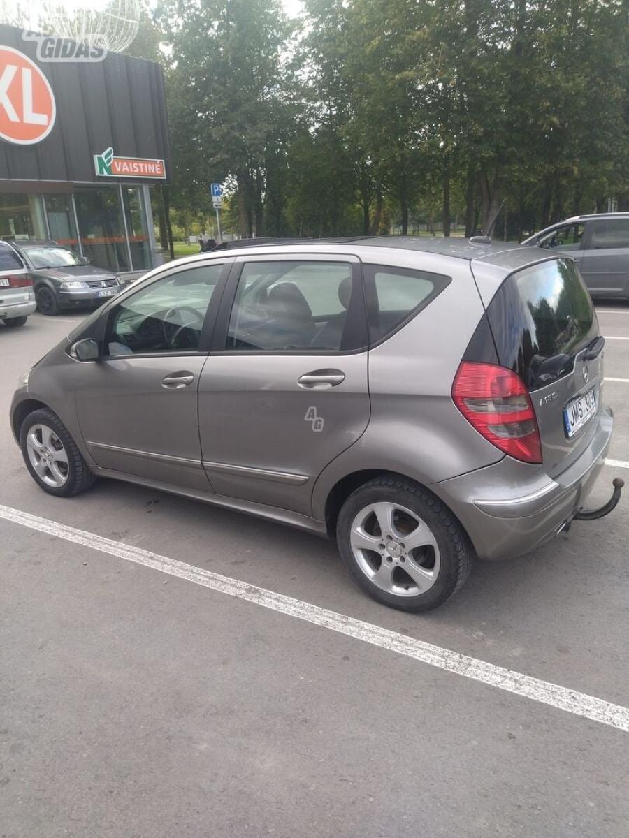 Pelēks Mercedes-Benz 180 2007 Naujoji Akmenė, ar dzinēja tilpumu 2.00 L un nobraukumu 275 tūkst. km par 1900 €, foto 4 vietnē AUTOMOTO.COM.LV