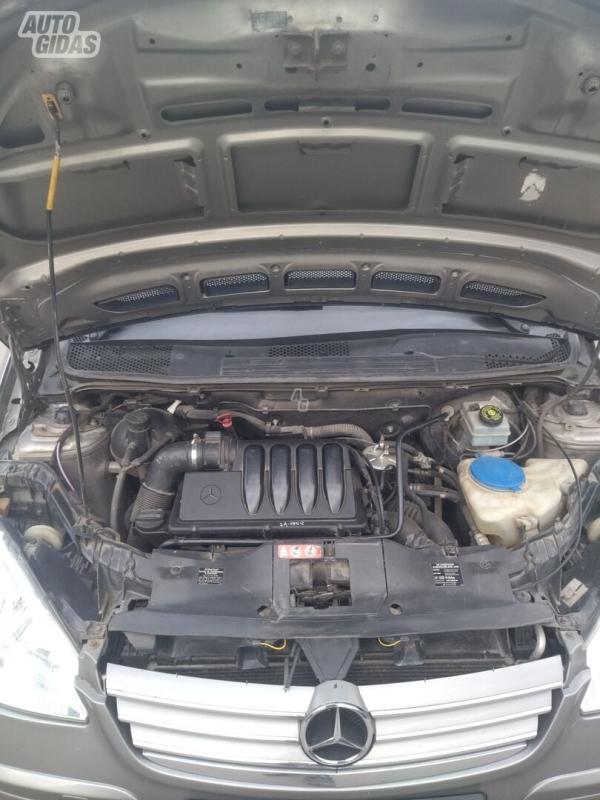 Pelēks Mercedes-Benz 180 2007 Naujoji Akmenė, ar dzinēja tilpumu 2.00 L un nobraukumu 275 tūkst. km par 1900 €, foto 5 vietnē AUTOMOTO.COM.LV