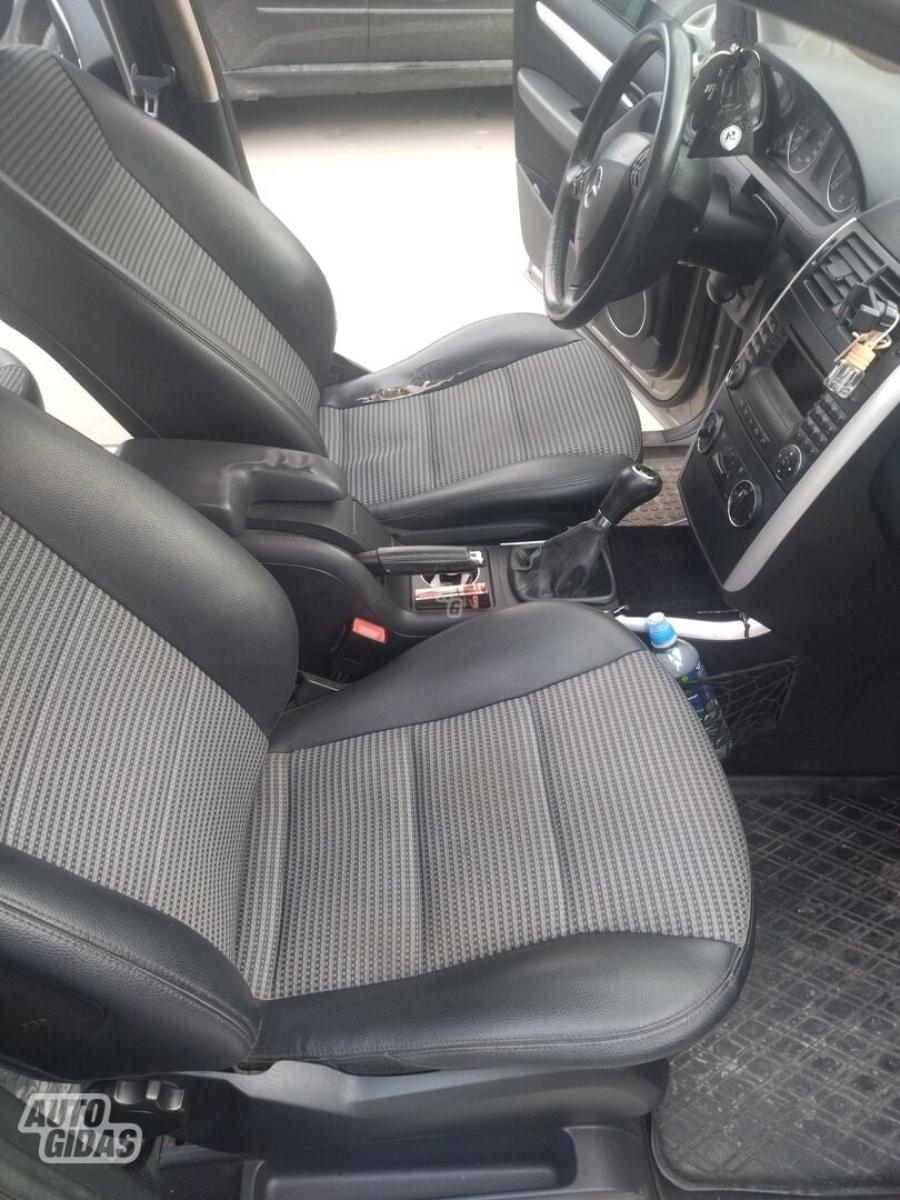 Pelēks Mercedes-Benz 180 2007 Naujoji Akmenė, ar dzinēja tilpumu 2.00 L un nobraukumu 275 tūkst. km par 1900 €, foto 7 vietnē AUTOMOTO.COM.LV