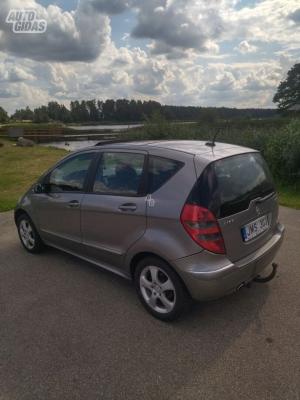 Pelēks Mercedes-Benz 180 2007 Naujoji Akmenė, ar dzinēja tilpumu 2.00 L un nobraukumu 275 tūkst. km par 1900 €, foto 11 vietnē AUTOMOTO.COM.LV