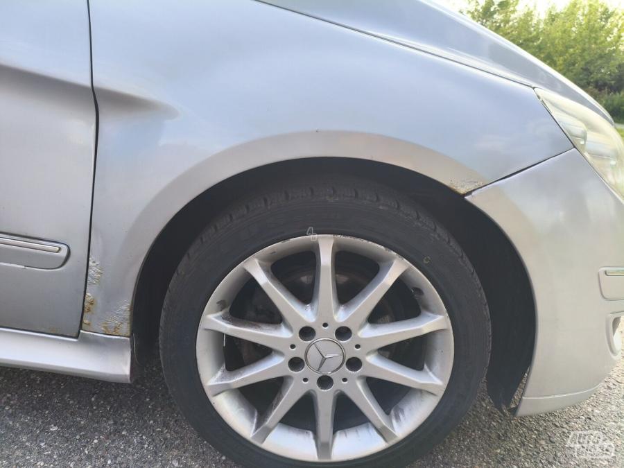 Mercedes-Benz 180 2006 Panevēža, ar dzinēja tilpumu 2.00 L un nobraukumu 183 tūkst. km par 980 €, foto 13 vietnē AUTOMOTO.COM.LV