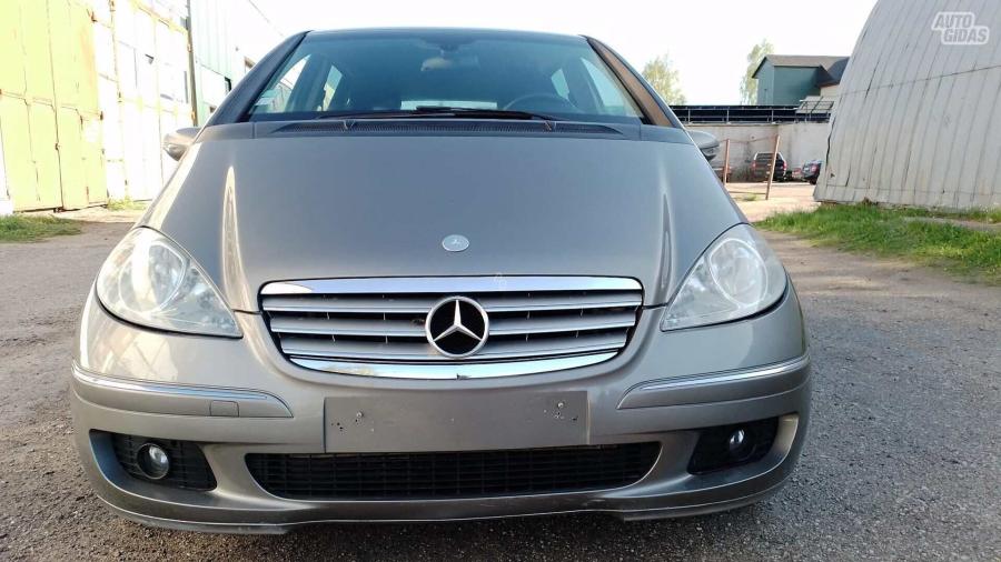Mercedes-Benz 180 2008 in Telschi, with an engine capacity of 2.00 L and mileage of 250 thousand km for 2300 €, photo 11 on AUTOMOTO.COM.LV