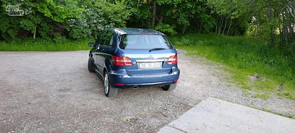 Mercedes-Benz 180 2011 in Skuodas, with an engine capacity of 2.00 L and mileage of 241 thousand km for 2990 €, photo 4 on AUTOMOTO.COM.LV
