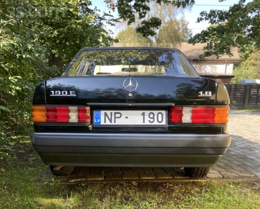 Melns Mercedes-Benz 190 1990 Rīga, ar dzinēja tilpumu 1.80 L un nobraukumu 389 tūkst. km par 3500 €, foto 5 vietnē AUTOMOTO.COM.LV