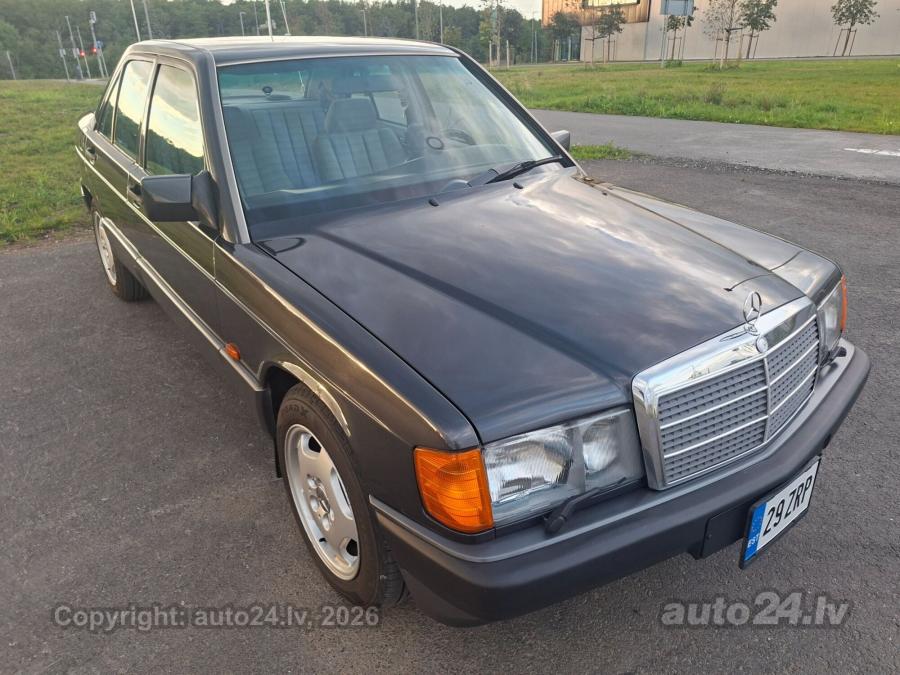 Melns Mercedes-Benz 190 1991 Tallina, ar dzinēja tilpumu 2.00 L un nobraukumu 211 tūkst. km par 4250 €, foto 4 vietnē AUTOMOTO.COM.LV