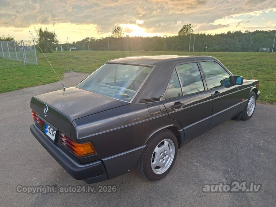 Melns Mercedes-Benz 190 1991 Tallina, ar dzinēja tilpumu 2.00 L un nobraukumu 211 tūkst. km par 4250 €, foto 9 vietnē AUTOMOTO.COM.LV