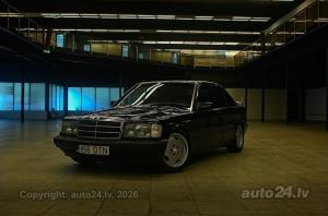 Black Mercedes-Benz 190 1992 in Tallinn, with an engine capacity of 2.00 L and mileage of 221 thousand km for 4999 €, photo  on AUTOMOTO.COM.LV
