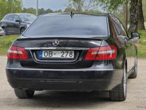 Black Mercedes-Benz 190 2009 in Riga, with an engine capacity of 2.20 L and mileage of 320 thousand km for 7200 €, photo 6 on AUTOMOTO.COM.LV