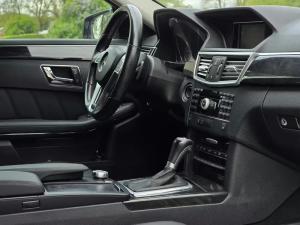 Black Mercedes-Benz 190 2009 in Grobiņa, with an engine capacity of 2.20 L and mileage of 320 thousand km for 7100 €, photo 11 on AUTOMOTO.COM.LV