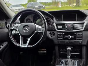 Black Mercedes-Benz 190 2009 in Grobiņa, with an engine capacity of 2.20 L and mileage of 320 thousand km for 7100 €, photo 12 on AUTOMOTO.COM.LV