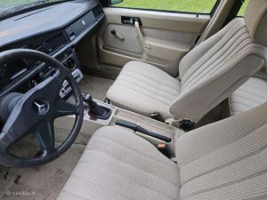 Zils Mercedes-Benz 190 1986 Kupiškis, ar dzinēja tilpumu 0.00 L un nobraukumu 189 tūkst. km par 2500 €, foto 7 vietnē AUTOMOTO.COM.LV