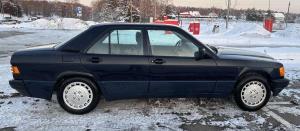 Blue Mercedes-Benz 190 1990 in Vilnius, with an engine capacity of 1.80 L and mileage of 267 thousand km for 5500 €, photo 4 on AUTOMOTO.COM.LV