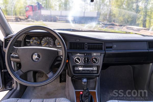 Zils Mercedes-Benz 190 1992 Talsi, ar dzinēja tilpumu 1.80 L un nobraukumu 116 tūkst. km par 6900 €, foto 10 vietnē AUTOMOTO.COM.LV