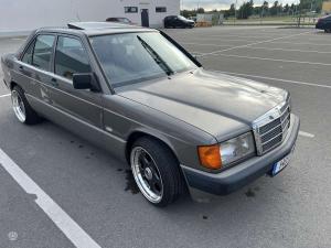 Brūns Mercedes-Benz 190 1989 Gargždai, ar dzinēja tilpumu 2.00 L un nobraukumu 306 tūkst. km par 3000 €, foto 4 vietnē AUTOMOTO.COM.LV