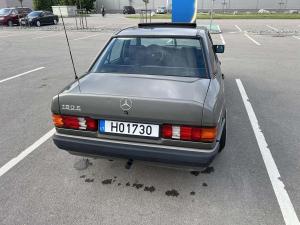 Brūns Mercedes-Benz 190 1989 Gargždai, ar dzinēja tilpumu 2.00 L un nobraukumu 306 tūkst. km par 3000 €, foto 7 vietnē AUTOMOTO.COM.LV