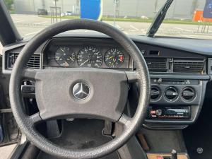 Brūns Mercedes-Benz 190 1989 Gargždai, ar dzinēja tilpumu 2.00 L un nobraukumu 306 tūkst. km par 3000 €, foto 10 vietnē AUTOMOTO.COM.LV