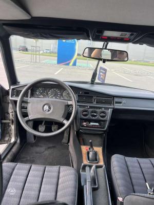 Brūns Mercedes-Benz 190 1989 Gargždai, ar dzinēja tilpumu 2.00 L un nobraukumu 306 tūkst. km par 3000 €, foto 11 vietnē AUTOMOTO.COM.LV