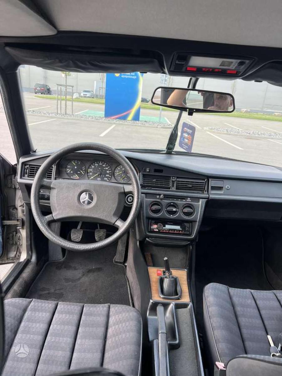 Brūns Mercedes-Benz 190 1989 Gargždai, ar dzinēja tilpumu 2.00 L un nobraukumu 306 tūkst. km par 3000 €, foto 11 vietnē AUTOMOTO.COM.LV