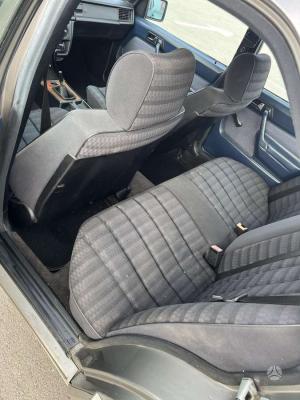 Brūns Mercedes-Benz 190 1989 Gargždai, ar dzinēja tilpumu 2.00 L un nobraukumu 306 tūkst. km par 3000 €, foto 12 vietnē AUTOMOTO.COM.LV