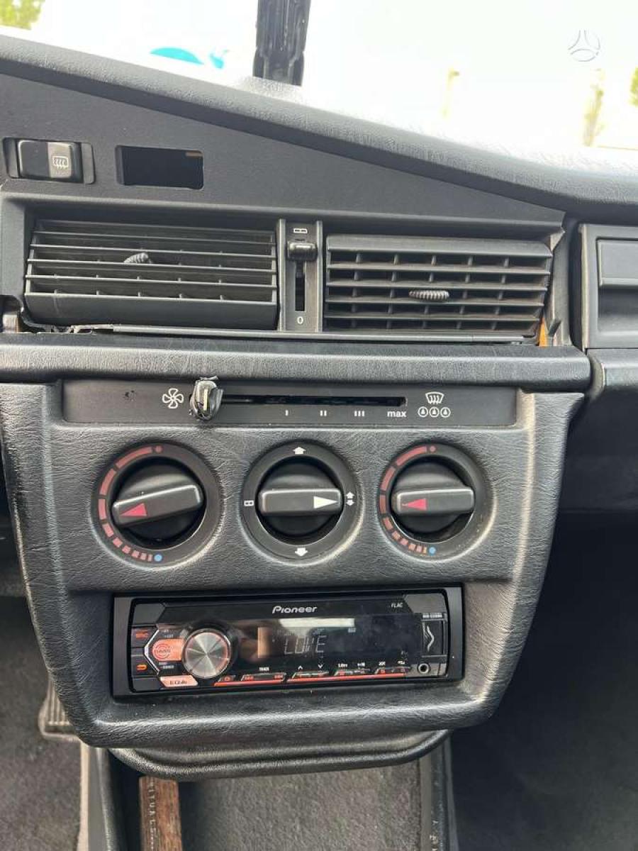 Brūns Mercedes-Benz 190 1989 Gargždai, ar dzinēja tilpumu 2.00 L un nobraukumu 306 tūkst. km par 3000 €, foto 13 vietnē AUTOMOTO.COM.LV