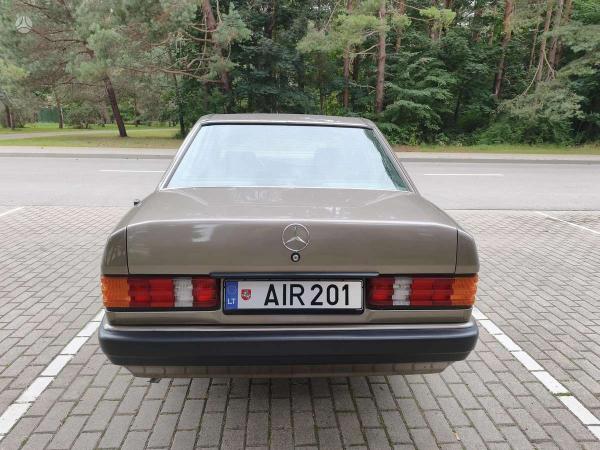 Brūns Mercedes-Benz 190 1989 Palanga, ar dzinēja tilpumu 2.30 L un nobraukumu 245 tūkst. km par 5500 €, foto 6 vietnē AUTOMOTO.COM.LV