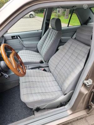 Brūns Mercedes-Benz 190 1989 Palanga, ar dzinēja tilpumu 2.30 L un nobraukumu 245 tūkst. km par 5500 €, foto 10 vietnē AUTOMOTO.COM.LV