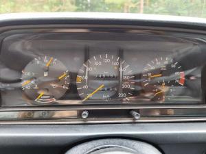 Brūns Mercedes-Benz 190 1989 Palanga, ar dzinēja tilpumu 2.30 L un nobraukumu 245 tūkst. km par 5500 €, foto 16 vietnē AUTOMOTO.COM.LV