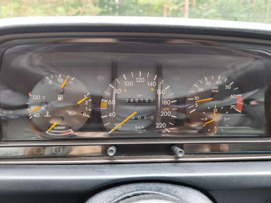 Brūns Mercedes-Benz 190 1989 Palanga, ar dzinēja tilpumu 2.30 L un nobraukumu 245 tūkst. km par 5500 €, foto 16 vietnē AUTOMOTO.COM.LV