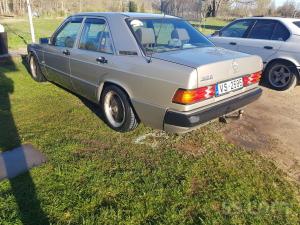 Brūns Mercedes-Benz 190 1991 Madona, ar dzinēja tilpumu 2.30 L un nobraukumu 330 tūkst. km par 4000 €, foto 5 vietnē AUTOMOTO.COM.LV