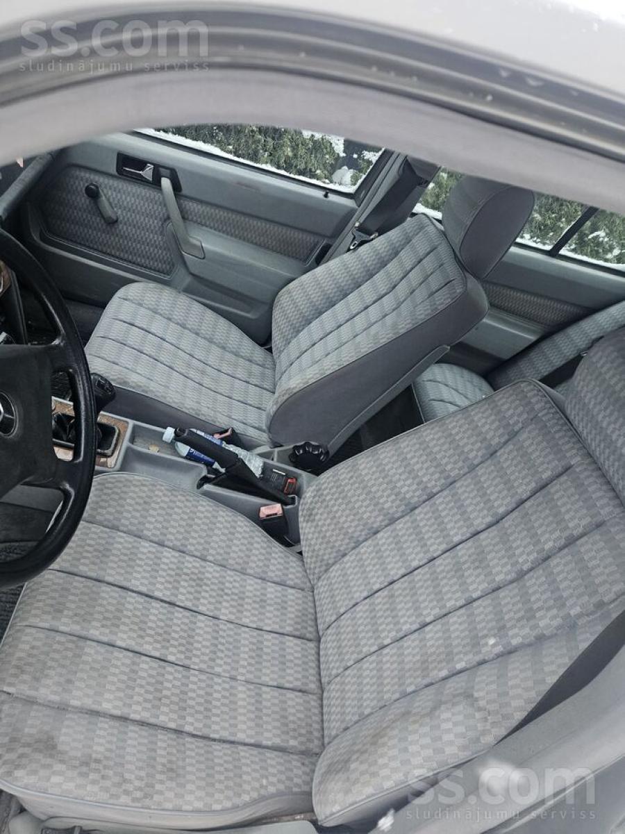 Brūns Mercedes-Benz 190 1992 Rīga, ar dzinēja tilpumu 2.50 L un nobraukumu 260 tūkst. km par 5900 €, foto 6 vietnē AUTOMOTO.COM.LV