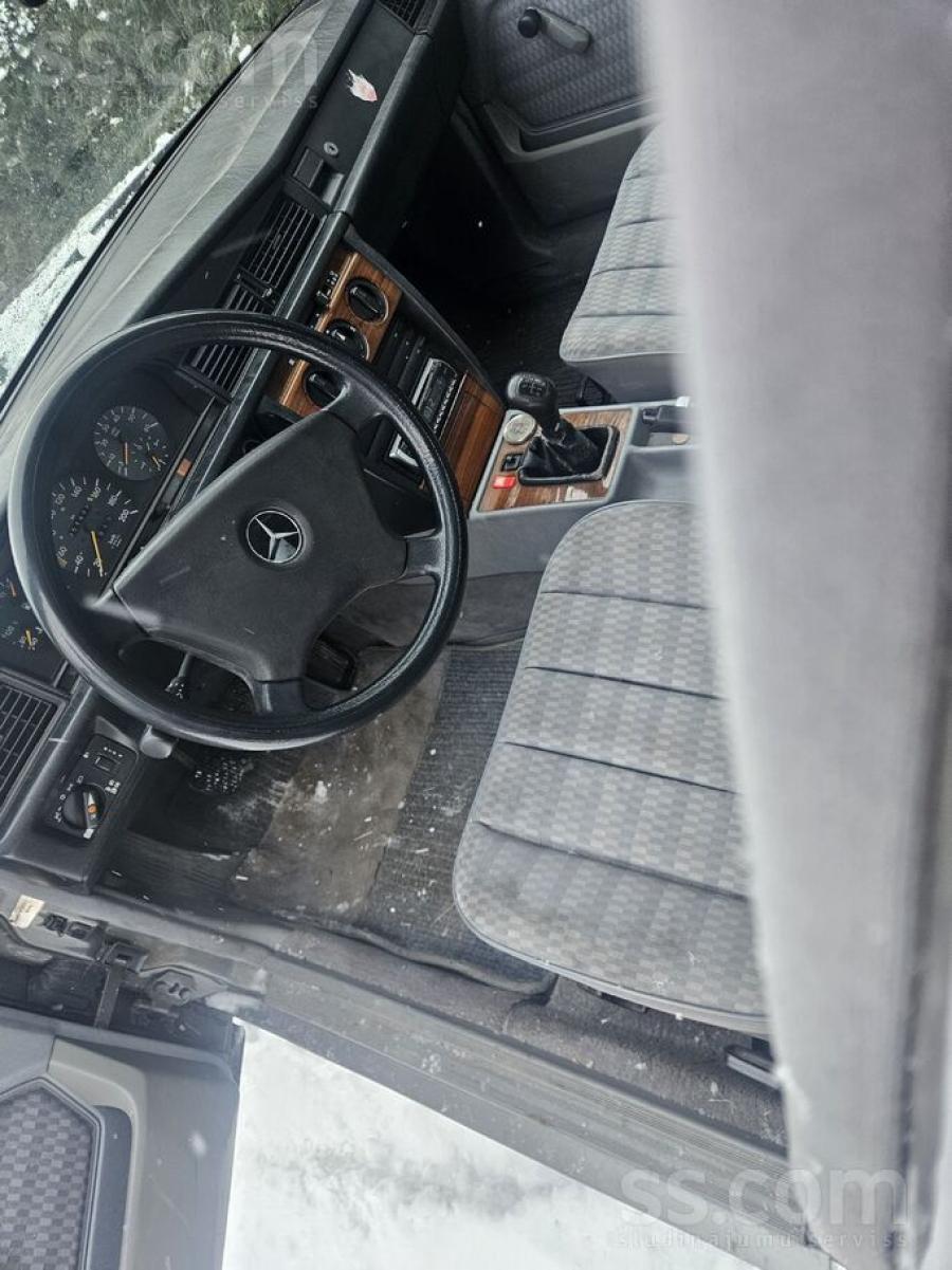 Brūns Mercedes-Benz 190 1992 Rīga, ar dzinēja tilpumu 2.50 L un nobraukumu 260 tūkst. km par 5900 €, foto 7 vietnē AUTOMOTO.COM.LV
