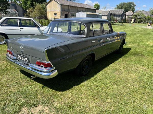 Pelēks Mercedes-Benz 190 1964 Kauņa, ar dzinēja tilpumu 1.90 L un nobraukumu 0 tūkst. km par 8100 €, foto 3 vietnē AUTOMOTO.COM.LV