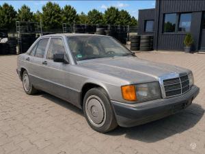 Pelēks Mercedes-Benz 190 1991 Klaipėda, ar dzinēja tilpumu 1.80 L un nobraukumu 235 tūkst. km par 2990 €, foto 3 vietnē AUTOMOTO.COM.LV