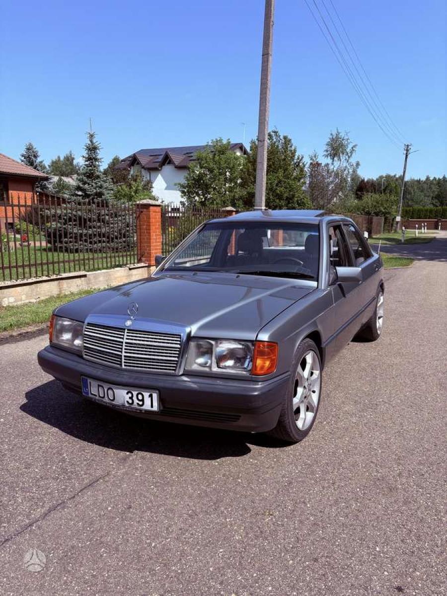 Pelēks Mercedes-Benz 190 1991 Jonava, ar dzinēja tilpumu 2.00 L un nobraukumu 150 tūkst. km par 6700 €, foto 1 vietnē AUTOMOTO.COM.LV