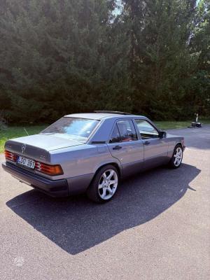 Pelēks Mercedes-Benz 190 1991 Jonava, ar dzinēja tilpumu 2.00 L un nobraukumu 150 tūkst. km par 6700 €, foto 3 vietnē AUTOMOTO.COM.LV