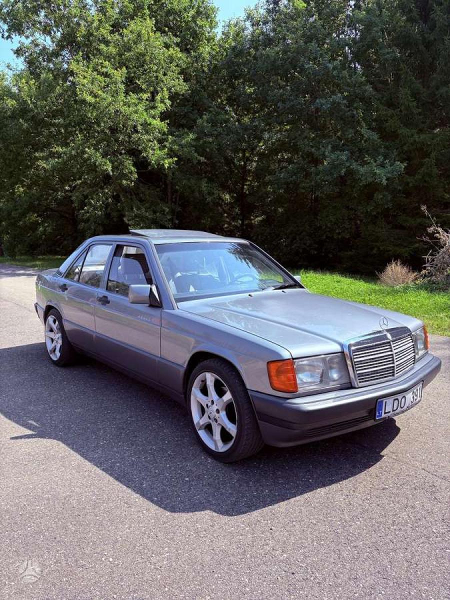 Pelēks Mercedes-Benz 190 1991 Jonava, ar dzinēja tilpumu 2.00 L un nobraukumu 150 tūkst. km par 6700 €, foto 4 vietnē AUTOMOTO.COM.LV