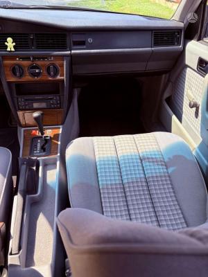 Pelēks Mercedes-Benz 190 1991 Jonava, ar dzinēja tilpumu 2.00 L un nobraukumu 150 tūkst. km par 6700 €, foto 8 vietnē AUTOMOTO.COM.LV