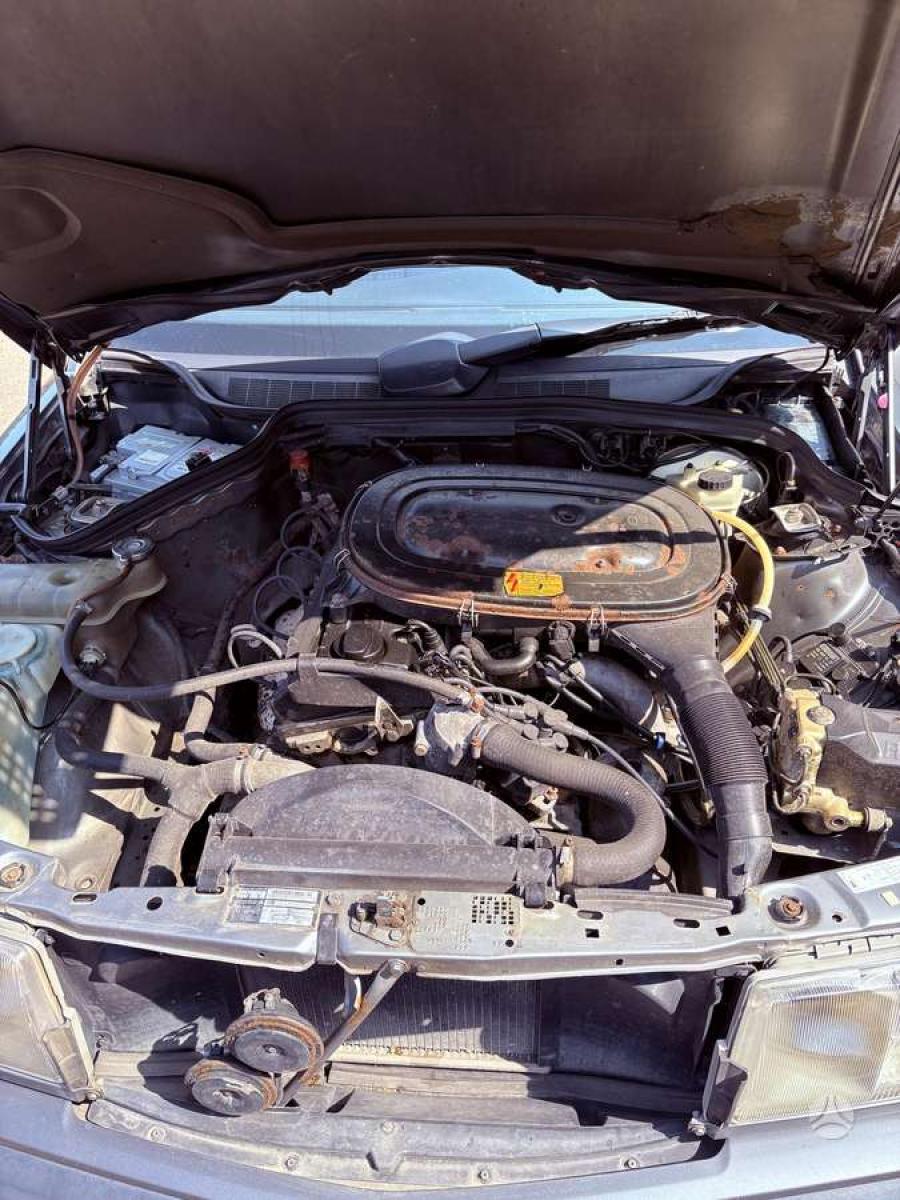 Pelēks Mercedes-Benz 190 1991 Jonava, ar dzinēja tilpumu 2.00 L un nobraukumu 150 tūkst. km par 6700 €, foto 10 vietnē AUTOMOTO.COM.LV