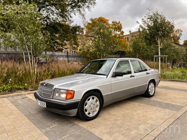 Pelēks Mercedes-Benz 190 1993 Rīga, ar dzinēja tilpumu 1.80 L un nobraukumu 307 tūkst. km par 4275 €, foto 1 vietnē AUTOMOTO.COM.LV