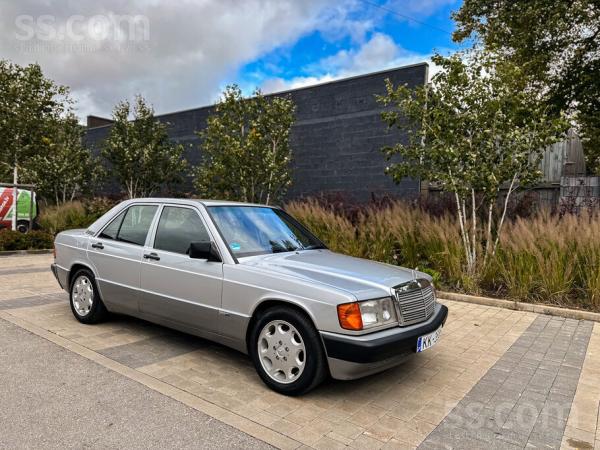 Pelēks Mercedes-Benz 190 1993 Rīga, ar dzinēja tilpumu 1.80 L un nobraukumu 307 tūkst. km par 4275 €, foto 3 vietnē AUTOMOTO.COM.LV