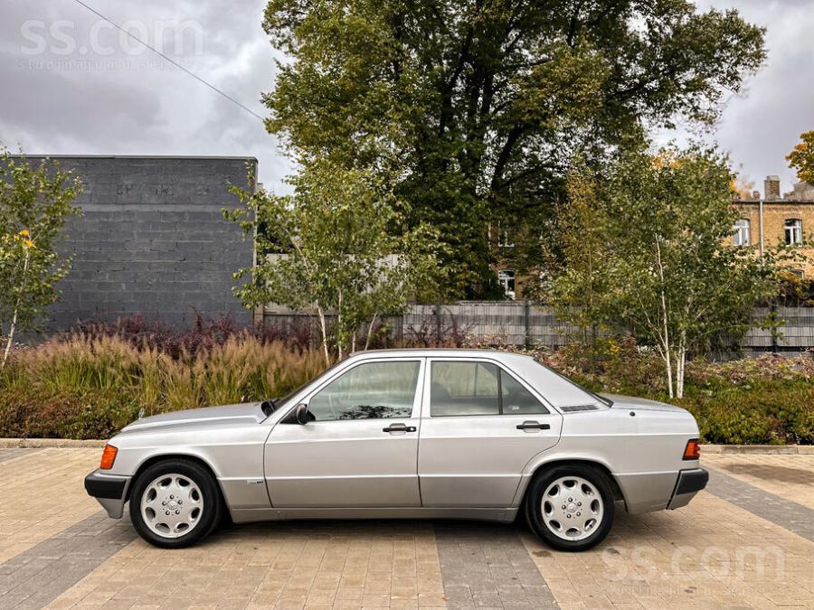 Pelēks Mercedes-Benz 190 1993 Rīga, ar dzinēja tilpumu 1.80 L un nobraukumu 307 tūkst. km par 4275 €, foto 5 vietnē AUTOMOTO.COM.LV