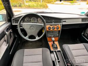 Pelēks Mercedes-Benz 190 1993 Rīga, ar dzinēja tilpumu 1.80 L un nobraukumu 307 tūkst. km par 4275 €, foto 11 vietnē AUTOMOTO.COM.LV