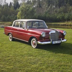 Sarkans Mercedes-Benz 190 1962 Daugavpils, ar dzinēja tilpumu 0.00 L un nobraukumu 50 tūkst. km par 15770 €, foto  vietnē AUTOMOTO.COM.LV