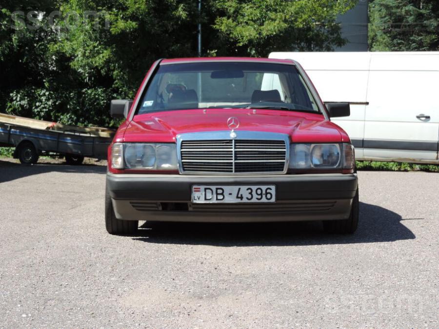 Sarkans Mercedes-Benz 190 1986 Rīga, ar dzinēja tilpumu 2.40 L un nobraukumu 442 tūkst. km par 4800 €, foto 2 vietnē AUTOMOTO.COM.LV