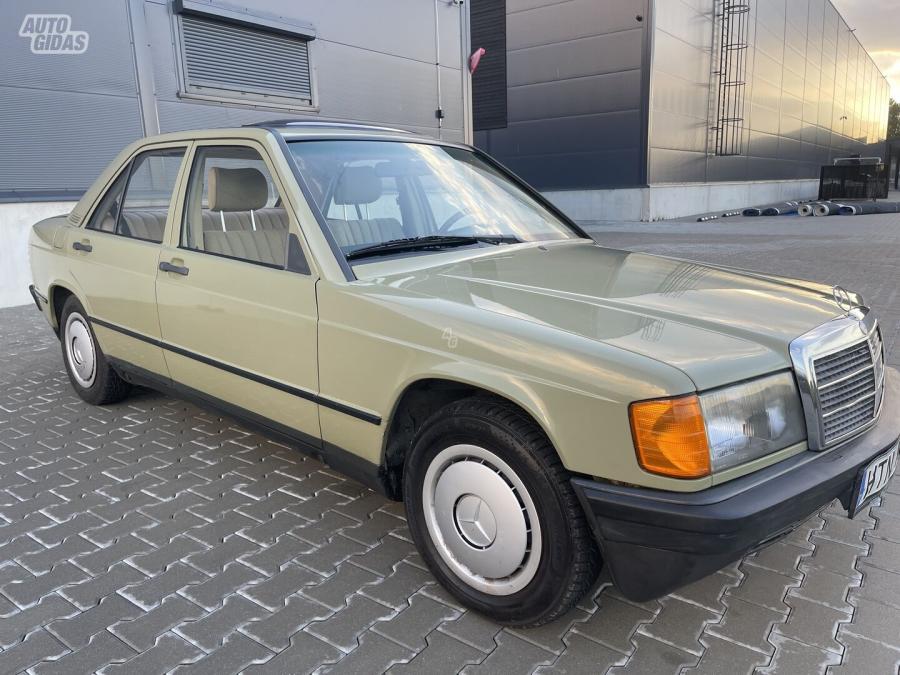 Mercedes-Benz 190 1982 Klaipėda, ar dzinēja tilpumu 2.00 L un nobraukumu 101 tūkst. km par 4200 €, foto 4 vietnē AUTOMOTO.COM.LV