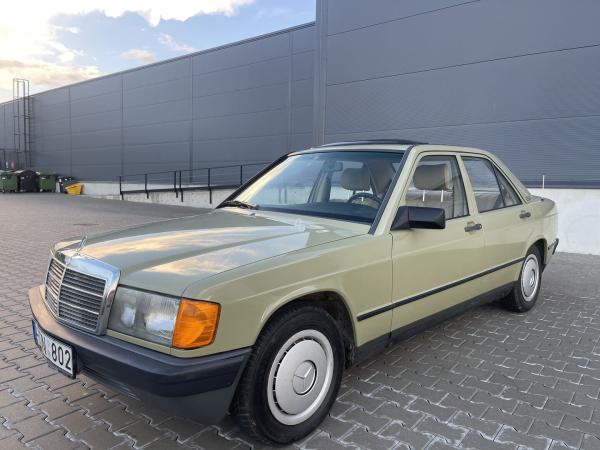 Mercedes-Benz 190 1983 in Siauliai, with an engine capacity of 2.00 L and mileage of 101 thousand km for 5199 €, photo 2 on AUTOMOTO.COM.LV