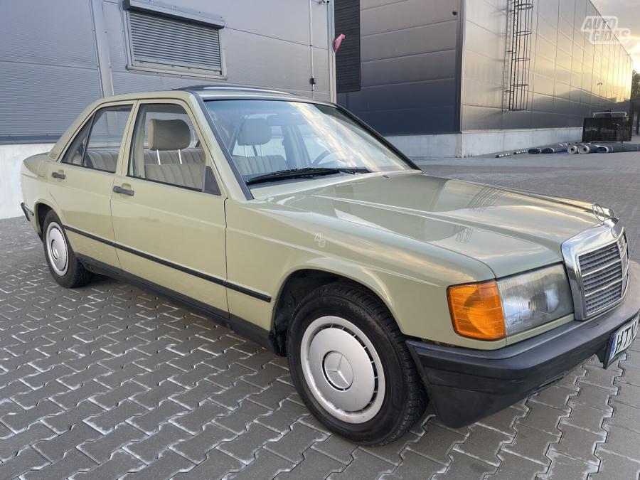 Mercedes-Benz 190 1983 Šauļi, ar dzinēja tilpumu 2.00 L un nobraukumu 101 tūkst. km par 5199 €, foto 4 vietnē AUTOMOTO.COM.LV