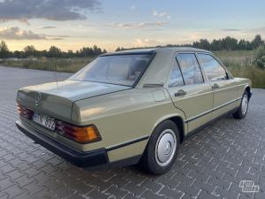 Mercedes-Benz 190 1983 Šauļi, ar dzinēja tilpumu 2.00 L un nobraukumu 101 tūkst. km par 5199 €, foto 5 vietnē AUTOMOTO.COM.LV
